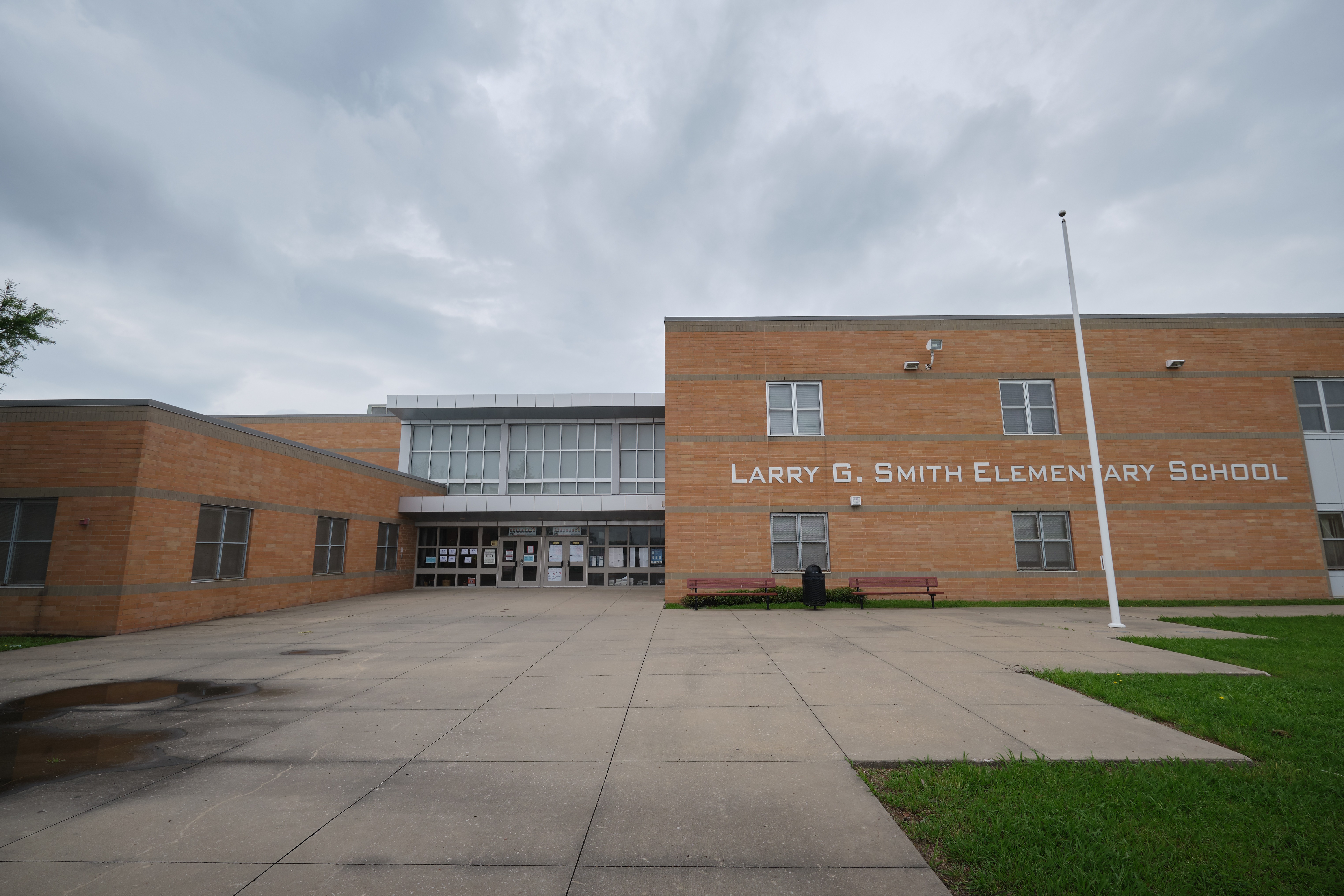 Dallas Independent School District School Finder