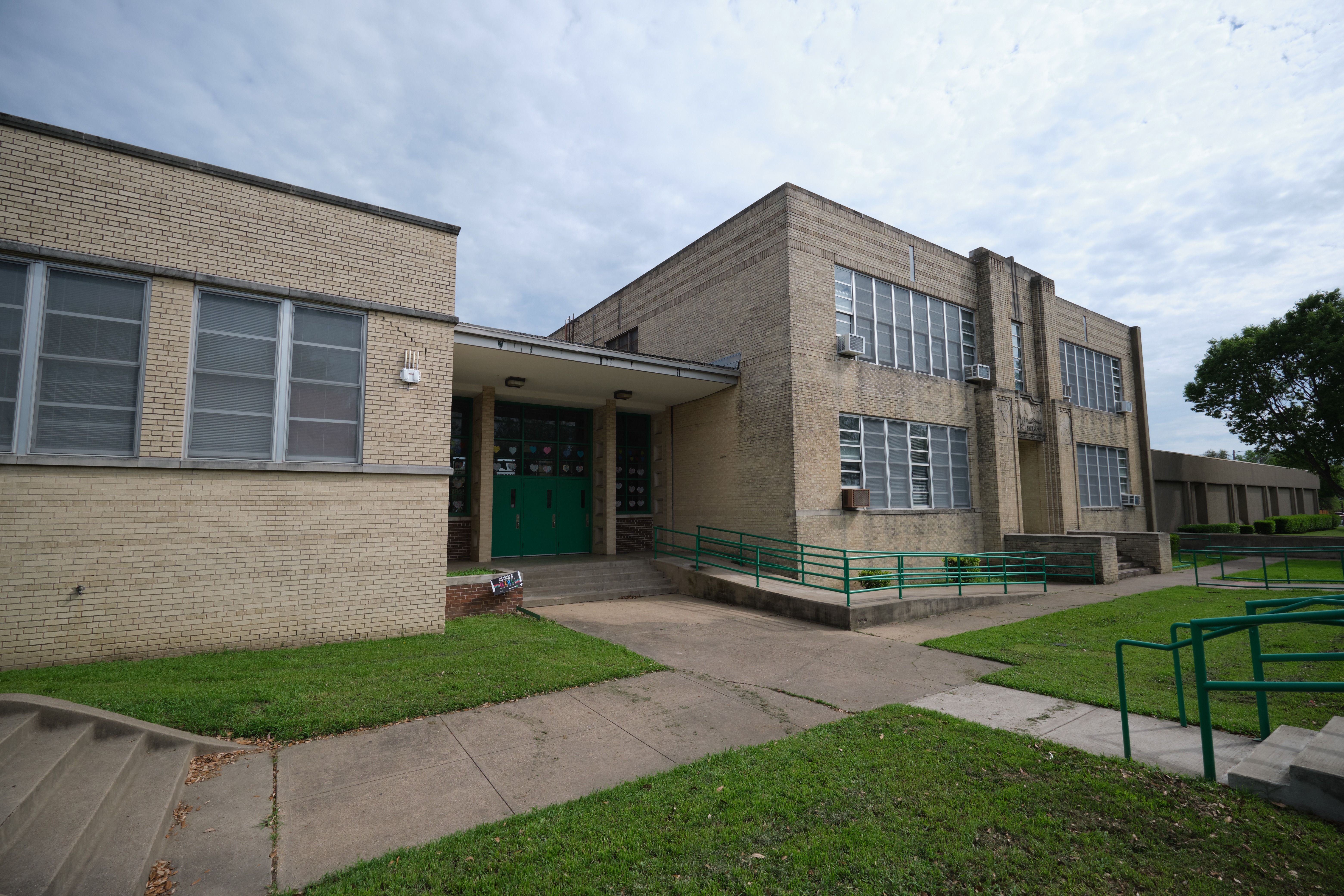 Dallas Independent School District - School Finder
